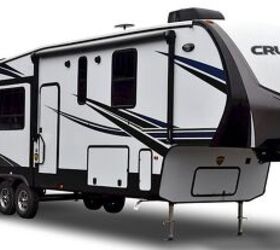 2019 CrossRoads Cruiser CR3391RL | RV Guide